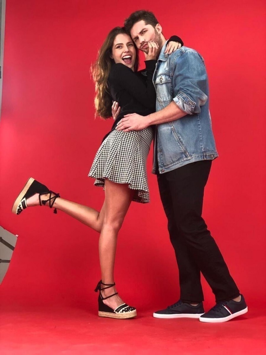 Djonathan Limas - Vitrine Mega Model