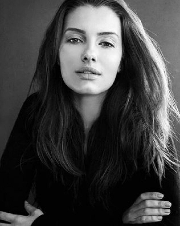 Priscila Buiar - Vitrine Mega Model