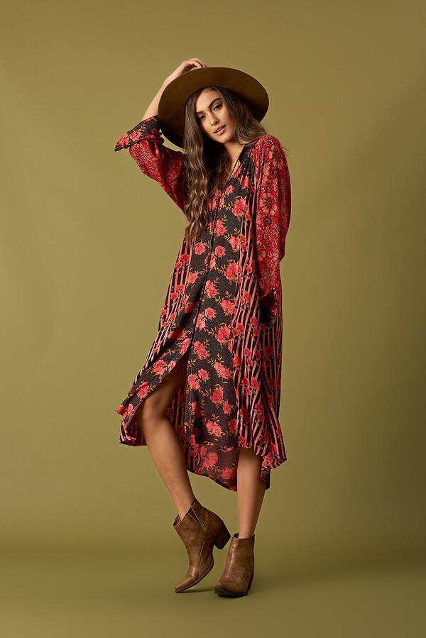 Carol Boian - Vitrine Mega Model